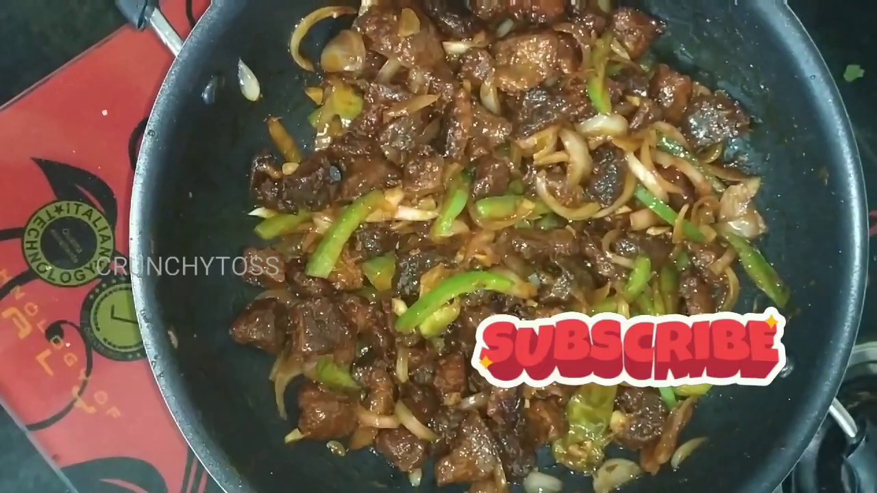 Dry Chilly beef || Chilly Beef || Fast Food Recipe || CrunchyToss - YouTube