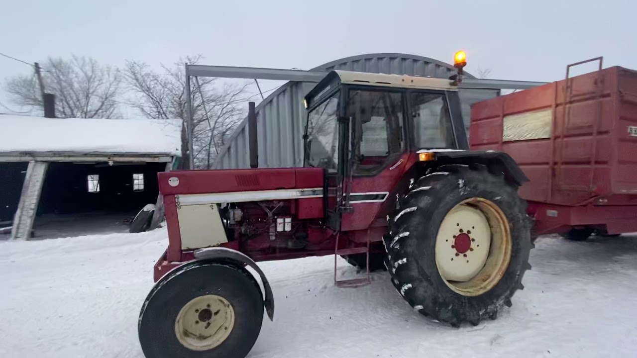 International 955 - YouTube