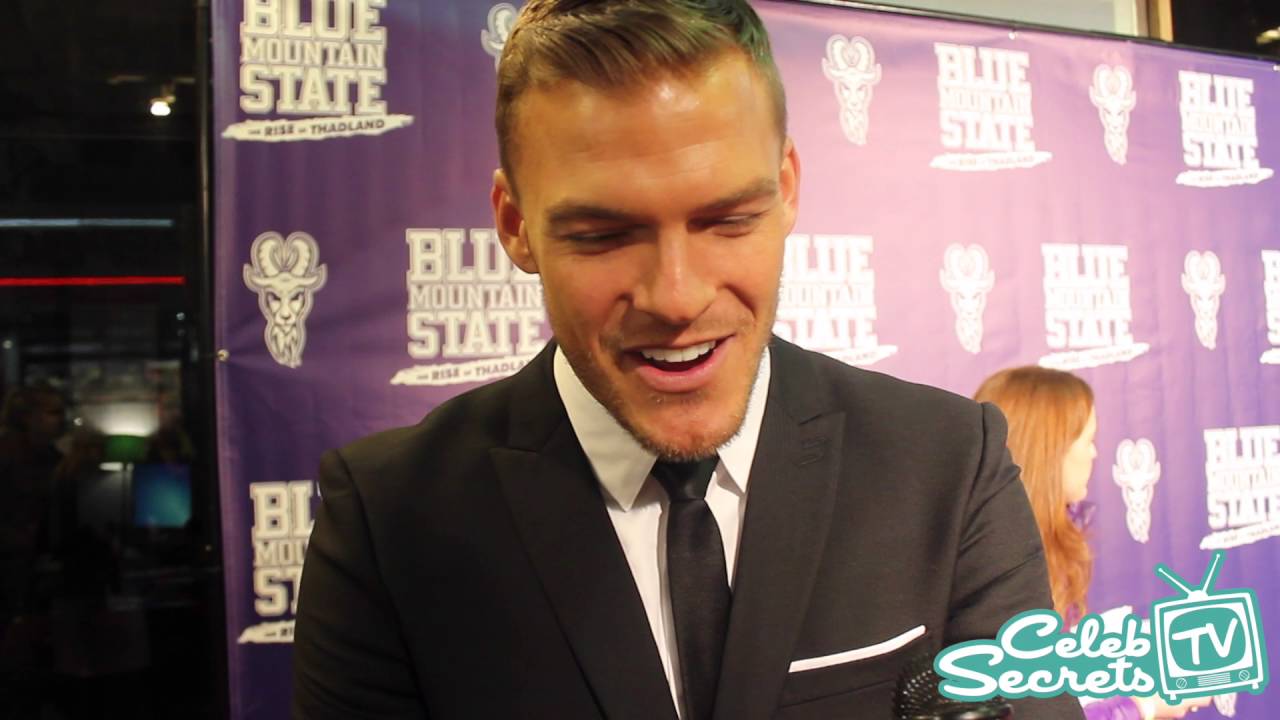 Alan Ritchson Talks Blue Mountain State: The Rise of Thadland - YouTube