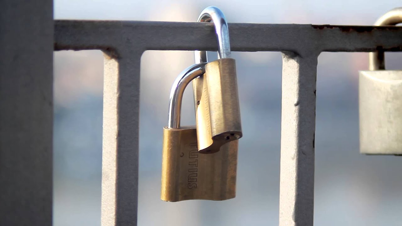 Love forever (Love padlocks) - Free HD stock footage - YouTube