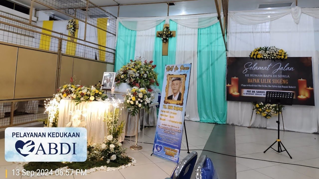 Prosesi kremasi Alm Tn Lilik Sugeng - YouTube