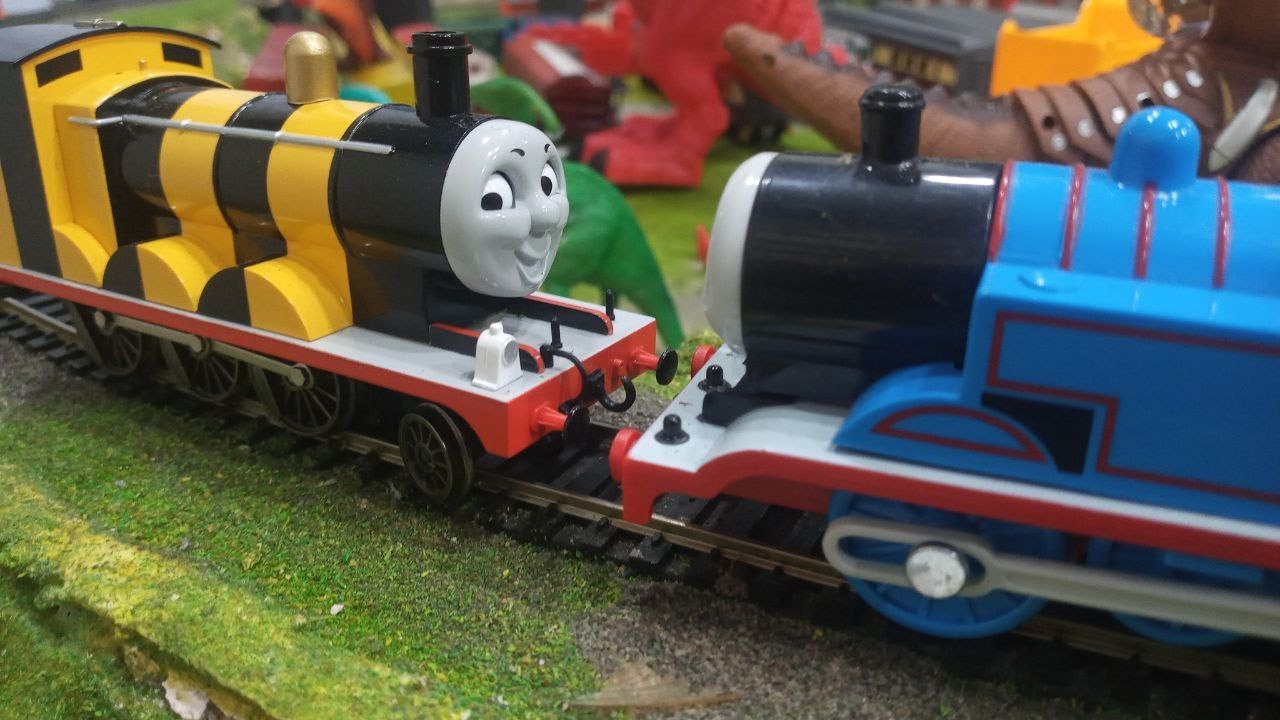 THOMAS TRAIN IN DINOSAURS DIORAMA #thomas #thomasandfriends # ...