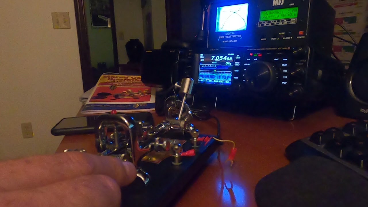 QSO using the Vibroplex Bug and the Vari-Speed bar 17wpm with a weak ...