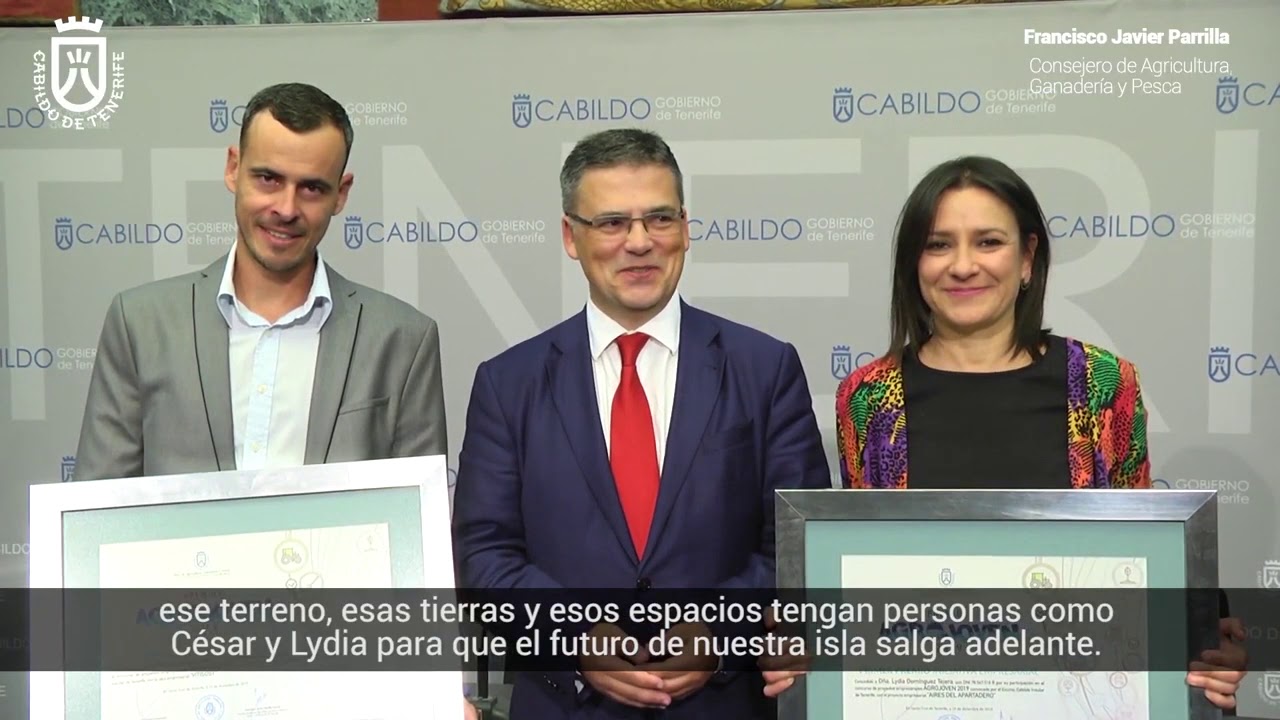 Lydia Domínguez y César Manuel Perdomo reciben los Premios Agrojoven ...