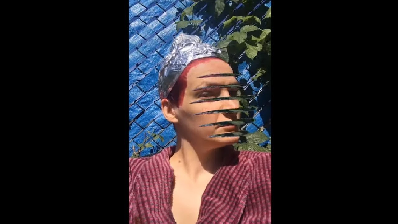 Woman Found A Filter That Matched The Aluminum Foil On Her Head - YouTube