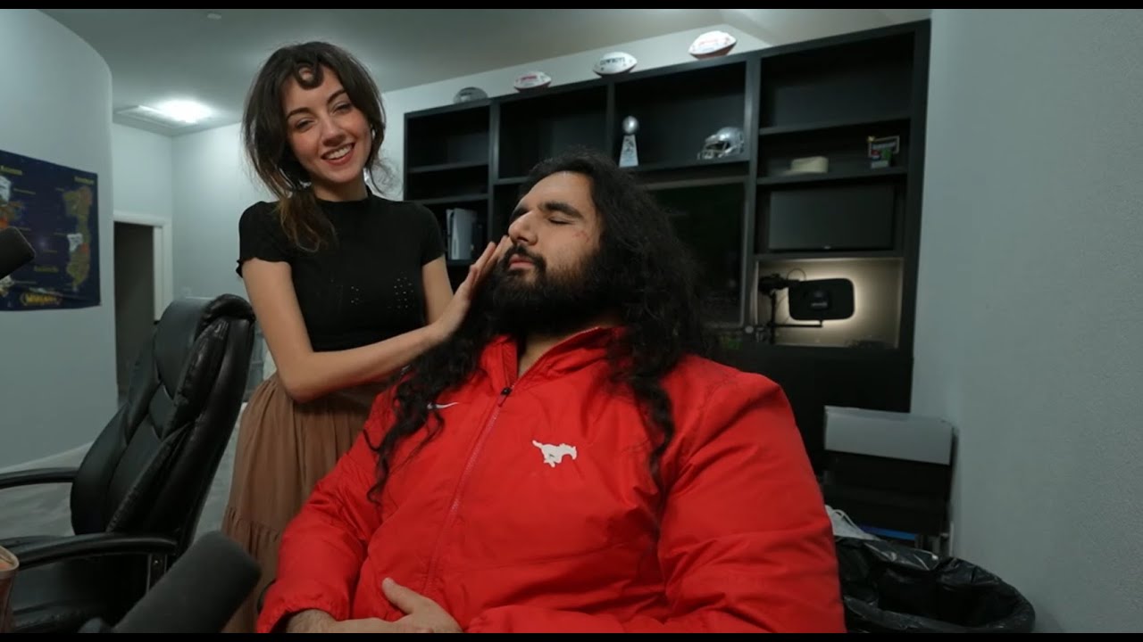 12/6/22 EsfandTV - Bonnie Dyes Esfand's Hair & Applies His Makeup ...