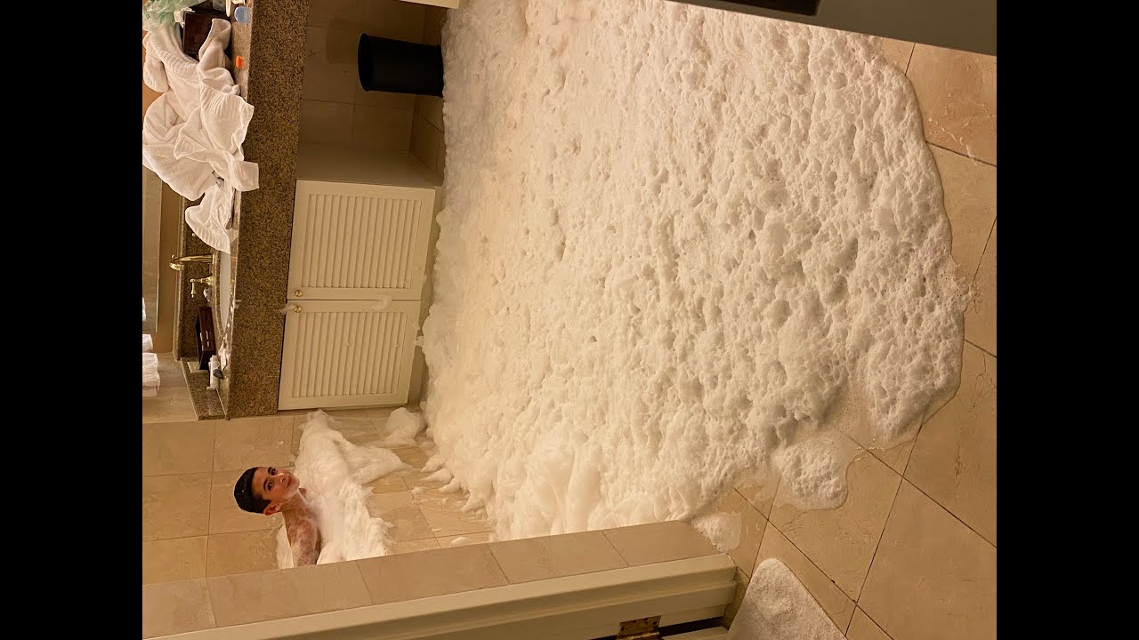 BUBBLE BATH MEGA BATH GIANT BUBBLE BATH BUBBLES BUBBLE BUBBLES SHAMPOO ...