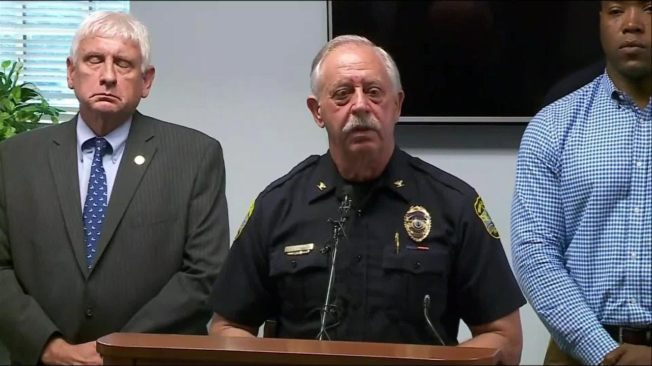 11 killed, 6 hurt in shooting in Virginia Beach - YouTube