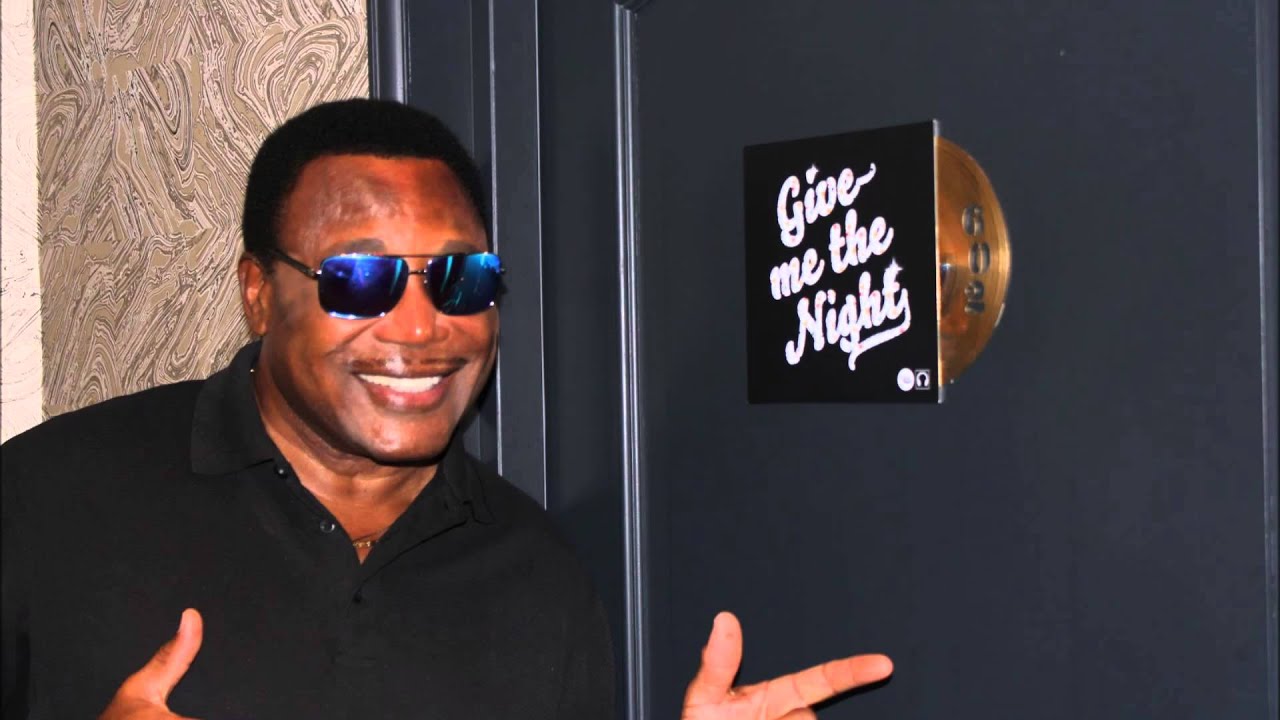 George Benson Chet Atkins A mouse in the house - YouTube