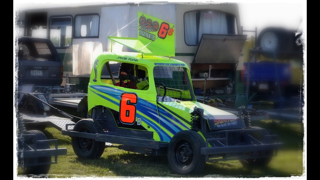 21 Dec 2013 Ministock races one & two. Meeanee Speedway, Hawkes Bay, NZ ...