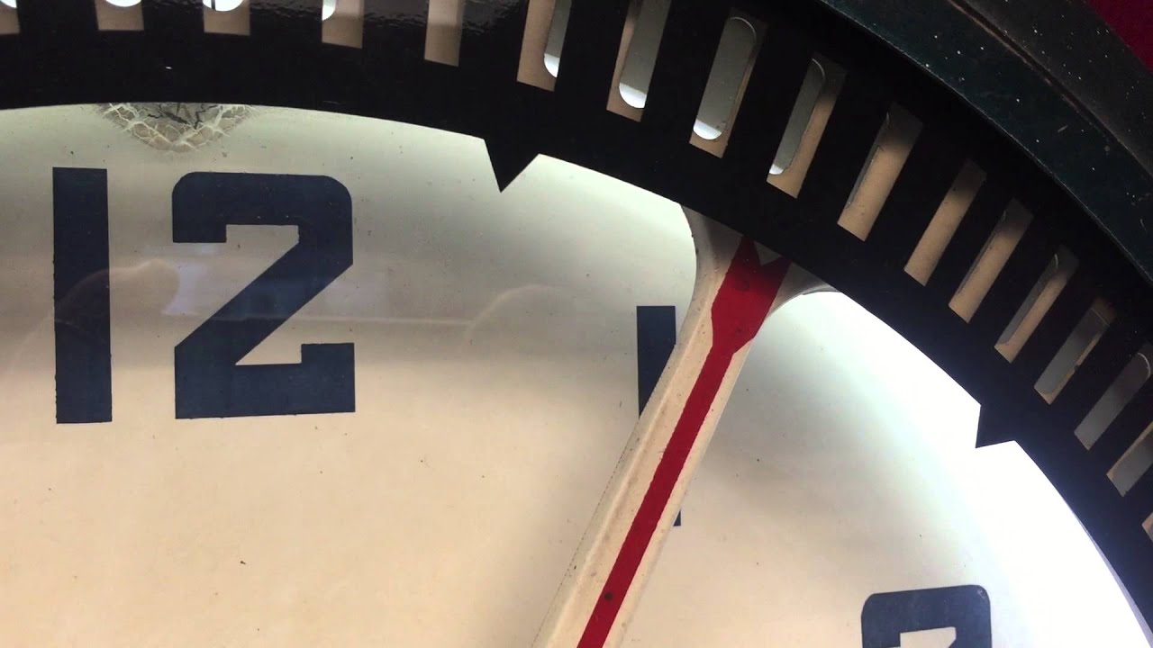 Original Motorola 22" Clock - YouTube