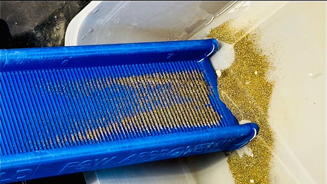 Getting Gold Spiral Pan+Micro Sluice - YouTube