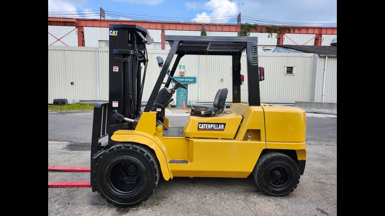 CAT DP45K 9,000 lb Lift Capacity Forklift with Side Shift (630) - YouTube