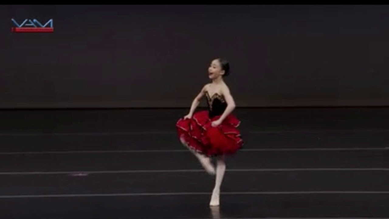 Crystal Huang- Kitri Act I Don Quixote - YouTube