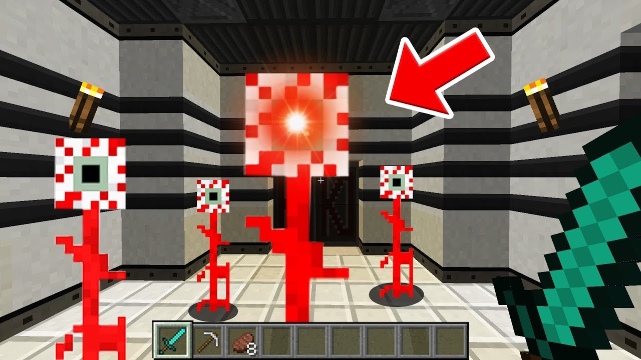 If you see THIS in Minecraft.. RUN! *GAME CRASHED* (Scary Minecraft ...