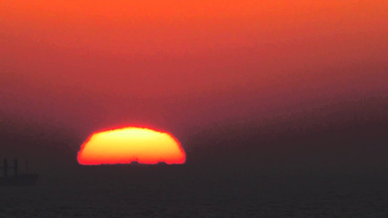 Oval sun 2015-03-07 4k - YouTube