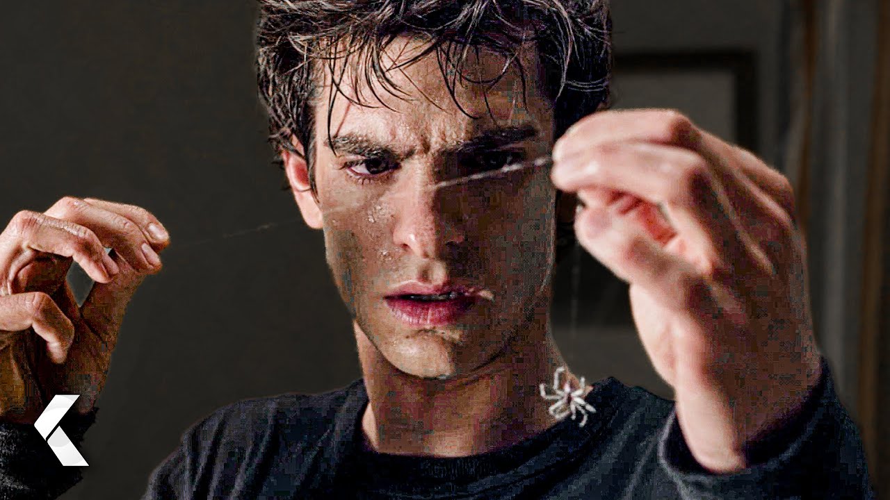 Der Entstehung von Spider-Man: Peter Parker wird von einer Spinne ...