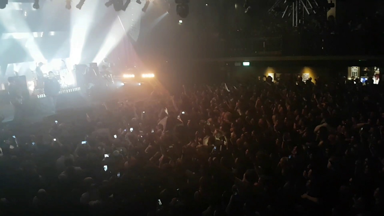 Liam Gallagher - Slide Away (Manchester Ritz - 30/05/2017) - YouTube