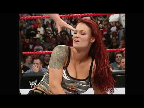 WWE Raw - Lita vs Molly Holly + Trish Interference - 11.15.2004