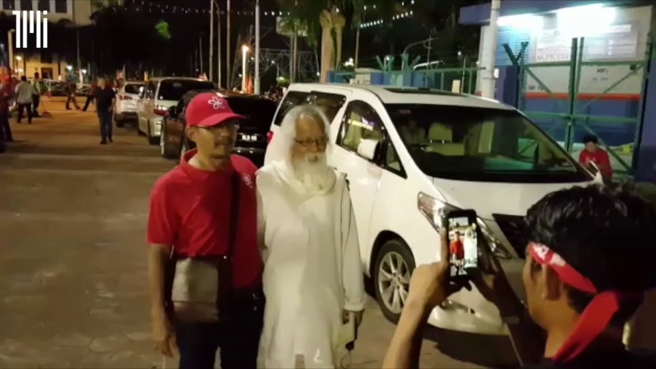 A. Samad Said arriving for opposition rally - YouTube