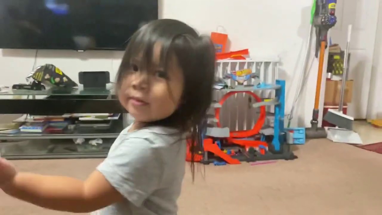 Adalyn moments - YouTube