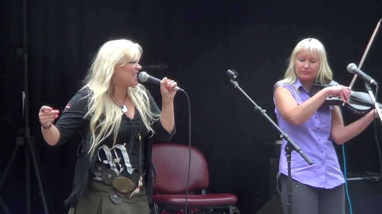 Redneck Woman - The Sandie Dodd Trio. - YouTube