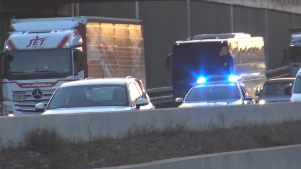 Neuer FuStKW BMW Autobahnpolizei Köln APW Sankt Augustin mit Dauerhorn ...