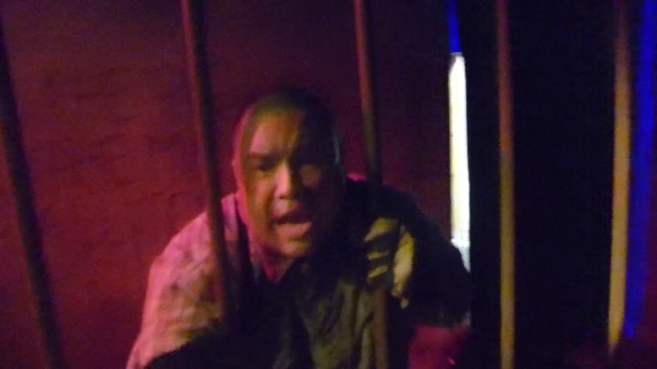 'The Red Barn' Full Maze POV at Knott's Scary Farm 2018 - YouTube