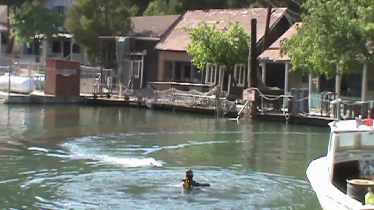 Universal Studios Studio Tour: Jaws - YouTube