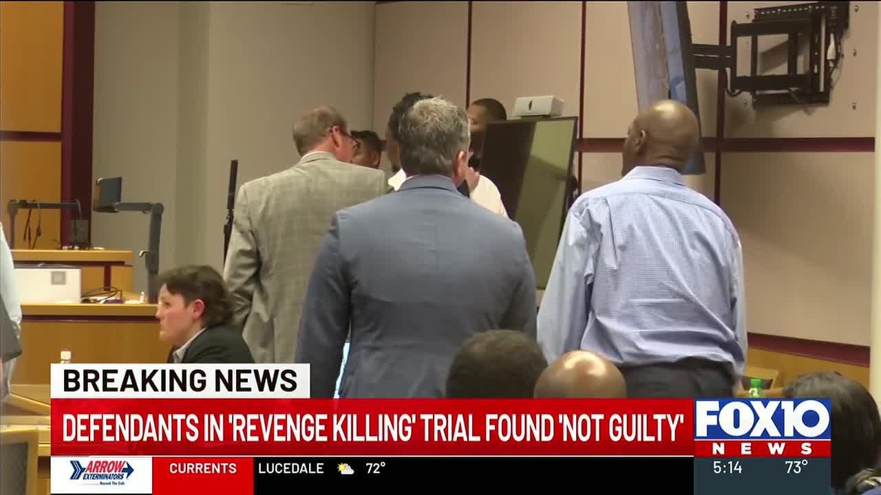 Defendants in 'revenge killing' trial found not guilty - YouTube
