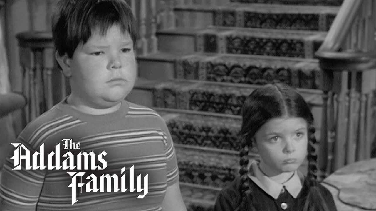 Wednesday And Pugsley Teach Their Classmates To Use Dynamite | The ...