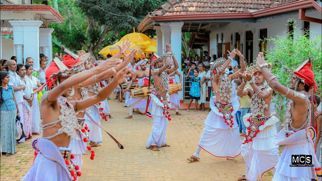 sri lankan traditional dance 🇱🇰 | wes natum 💃💆 - YouTube
