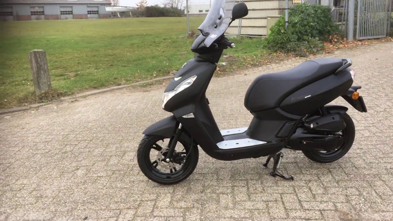 Peugeot Kisbee RS Black Euro 4 - YouTube