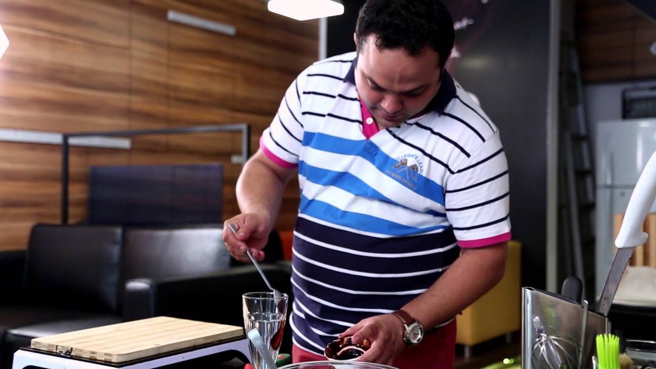 Oreo Monster Sundae - Sweet and Crunchy Dessert Recipe - Today's ...