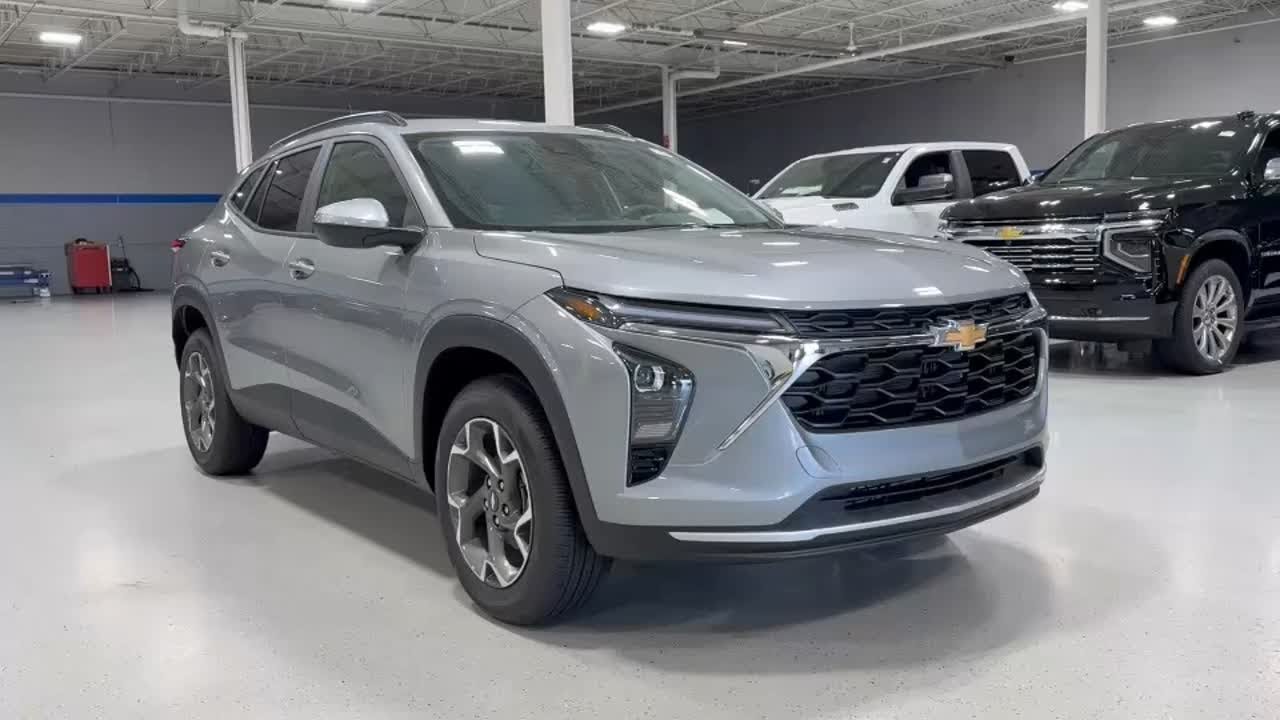2025 Chevrolet Trax LT Lake Bluff, Lake Forest, Libertyville, Waukegan ...