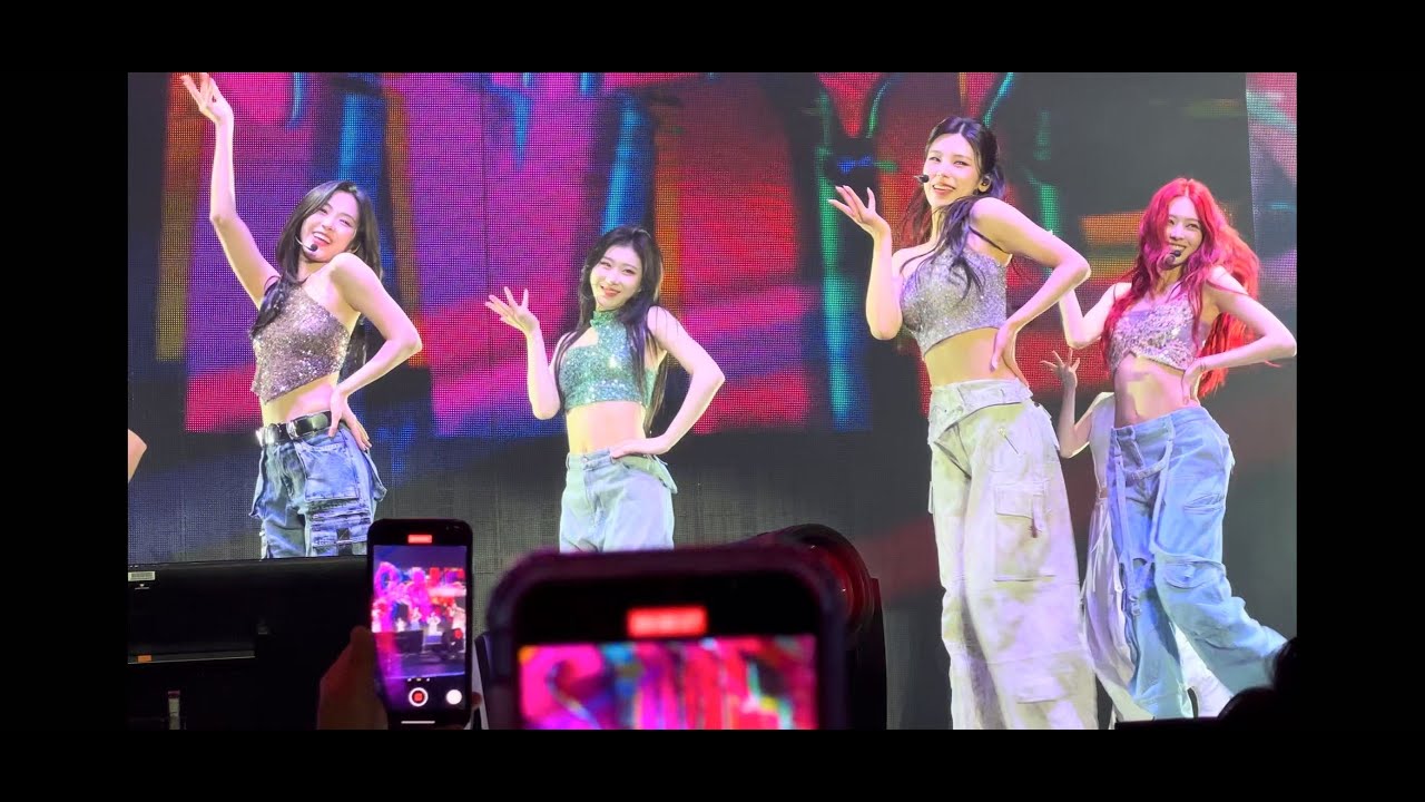 4K ITZY “Gas Me Up" Live Performance Floor Row 3 VIP Fancam | Born To ...