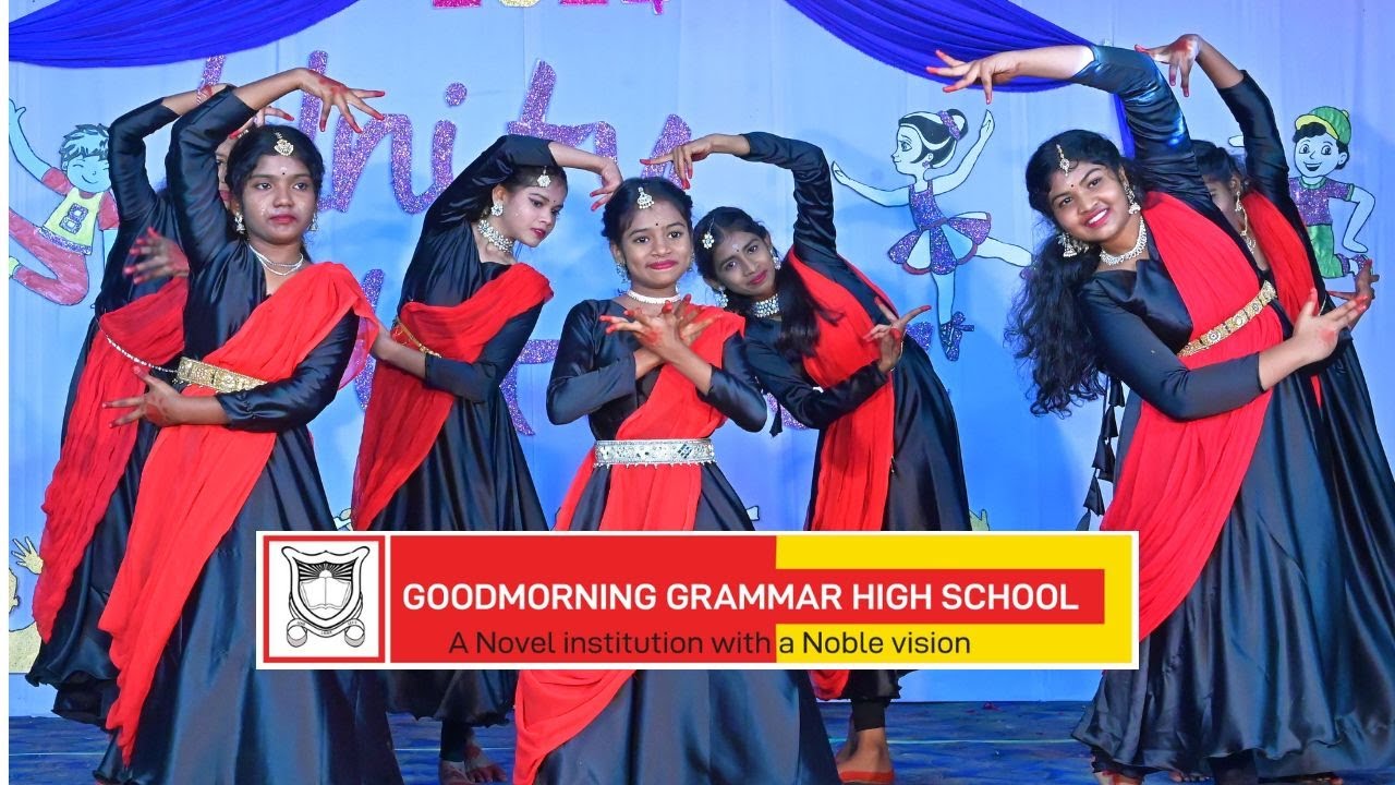 Mesmerizing Dance Performance by 7th Graders | Namaami Namaami ...