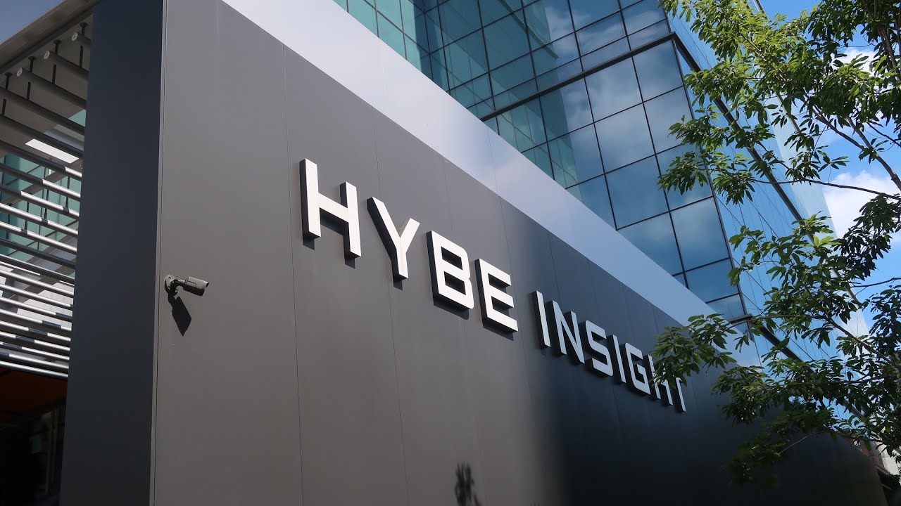 KOREA VLOG: Day of kpop ! (YG Cafe + Hybe Insight) || Korea travel vlog ...