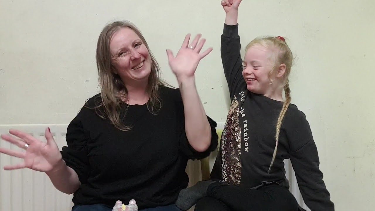 Makaton Sign of the Week - Mouse 🐁 - YouTube