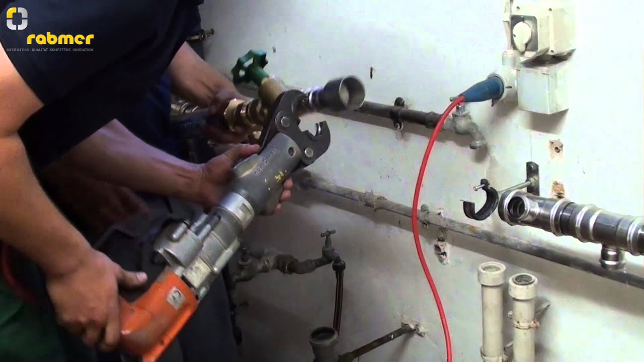 Installation AQUABION® Kalk- und Korrosionsschutzanlage - YouTube