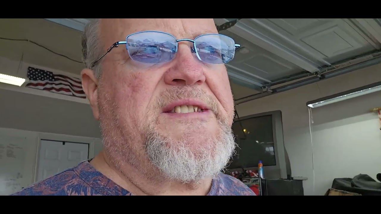 Merry White Christmas, and a little story telling - YouTube