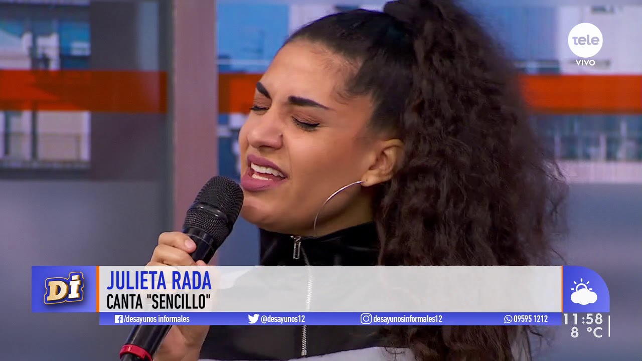 Julieta Rada canta en vivo "Sencillo" - YouTube