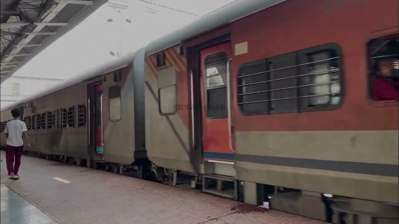 Chambal Express 12176 arrived Banda Railway Station November 2024 - YouTube