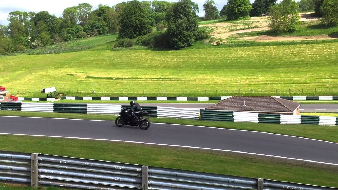 Cadwell park track day (group 3) June 4, 2012 14:31 - YouTube
