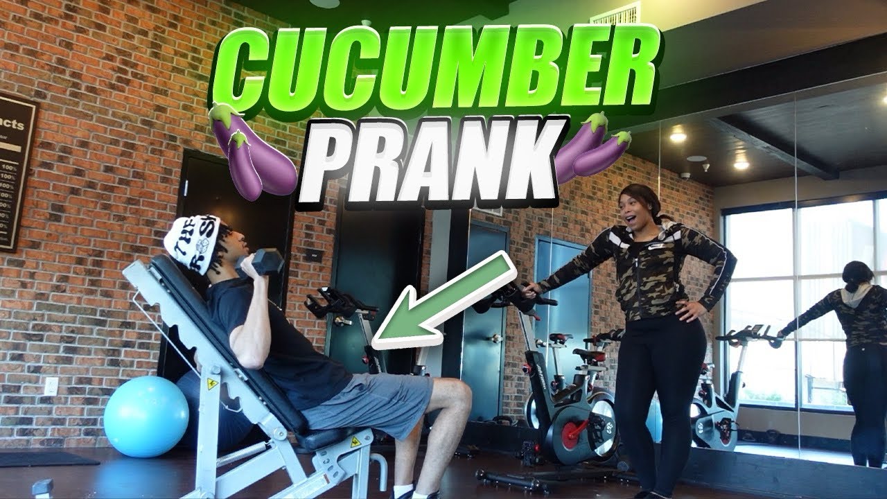 🥒CUCUMBER PRANK🥒 IN GYM *GONE GOOD* - YouTube