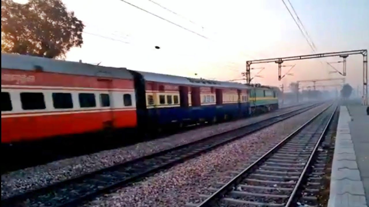 Old ICF RAJDHANI EXPRESS| The best livery in Indian Railways ...
