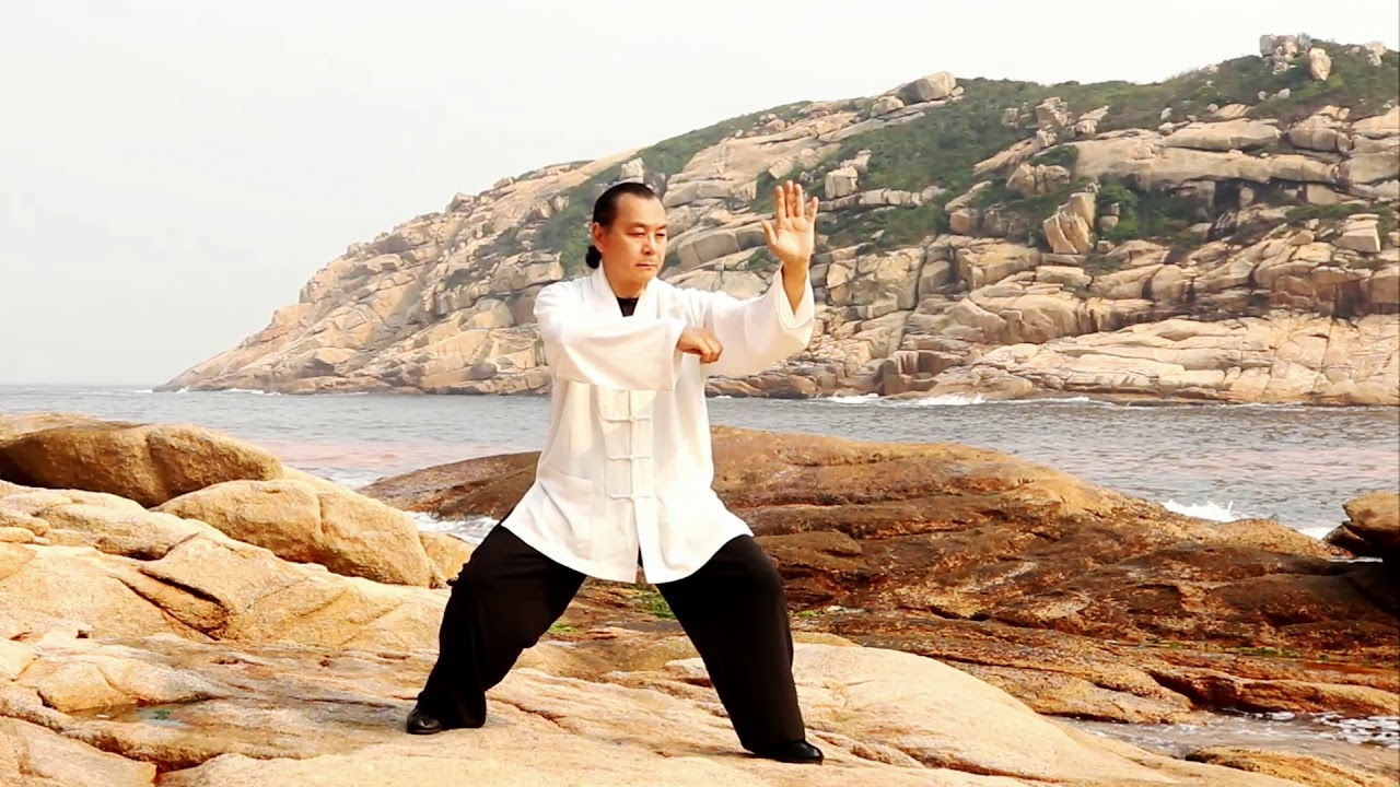 Phoenix Qigong 鳳舞祥雲氣功 at Shek O, Hong Kong - YouTube