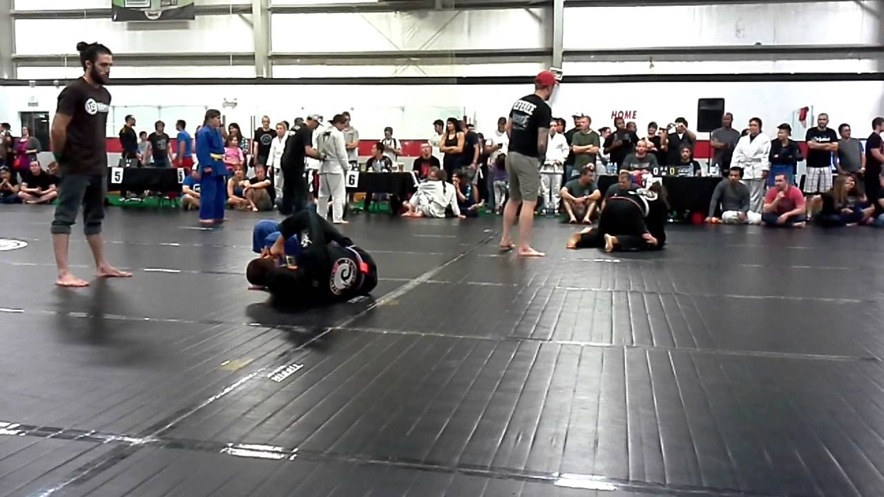 Deandre Corbe. US Grappling Raleigh. Armbar. - YouTube