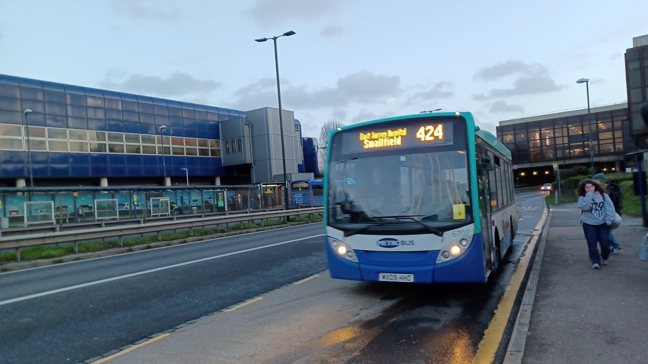 Screaming E200 Dart! | Metrobus Ex-Southdown 6707 (MX09 HHO) | Route ...
