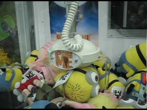 Minion Despicable Me Movie Plush Toy UFO Crane Game Gameworks Las Vegas ...